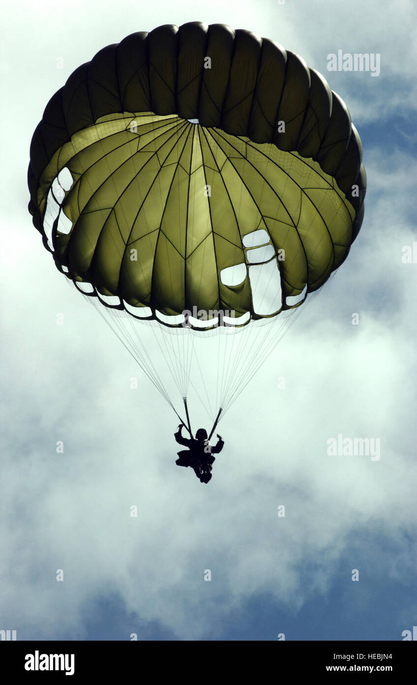U s marine descends from hi-res stock photography and images - Alamy