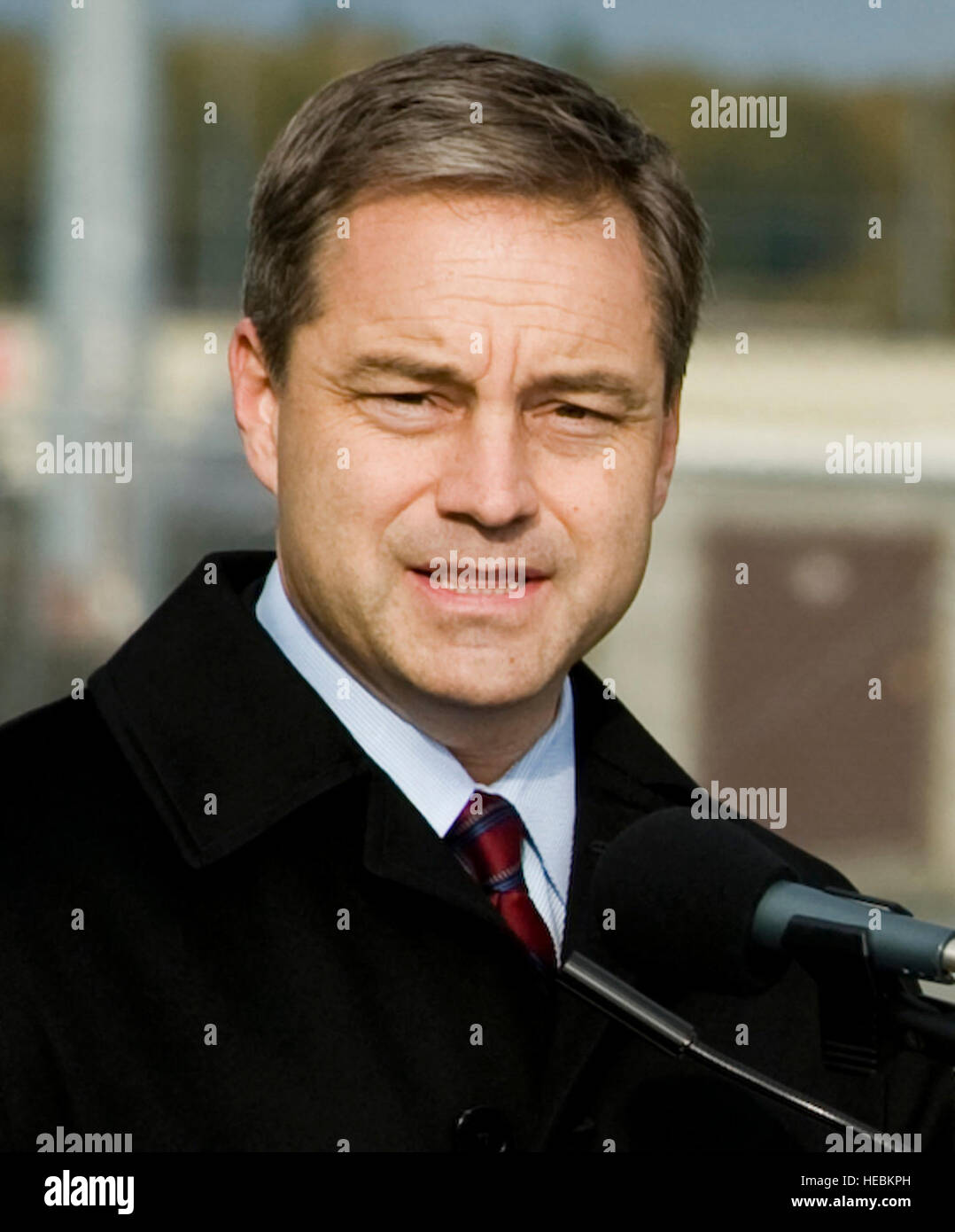 ELMENDORF AIR FORCE BASE, Alaska -- Alaska Lt. Gov. Sean Parnell ...