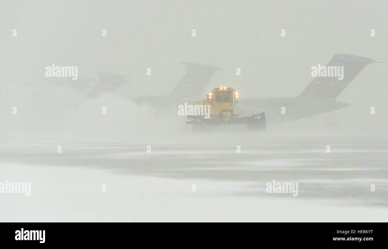 Wind driven snow hi-res stock photography and images - Alamy