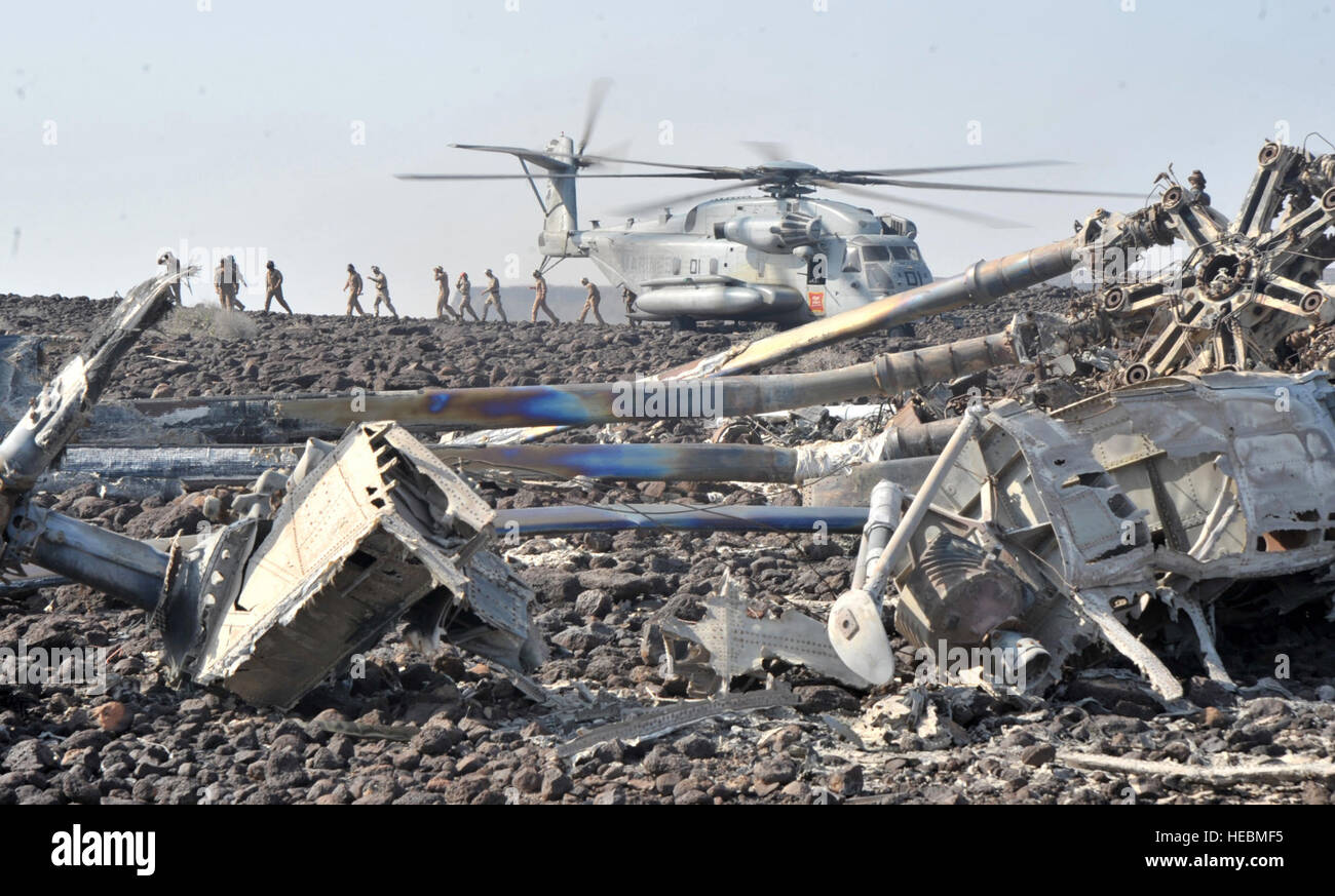 Servicemembers, assigned to Combined Joint Task Force - Horn of Africa ...