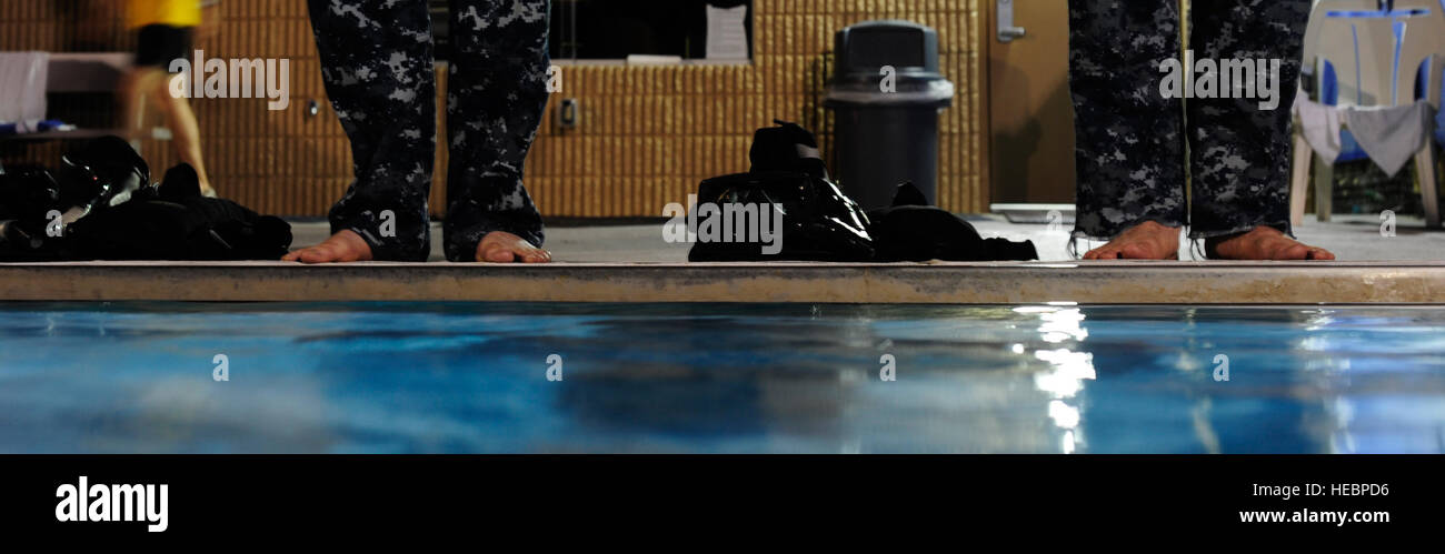 Students of the U.S. Navy Special Operations Corpsman Preparatory ...