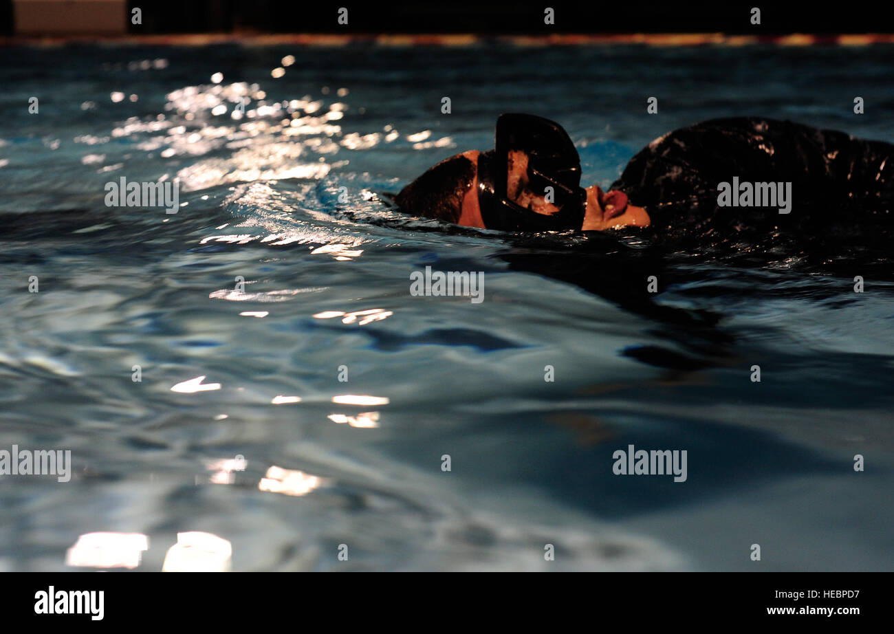 U.S. Navy Seaman Chris Ward, Special Operations Corpsman Preparatory ...