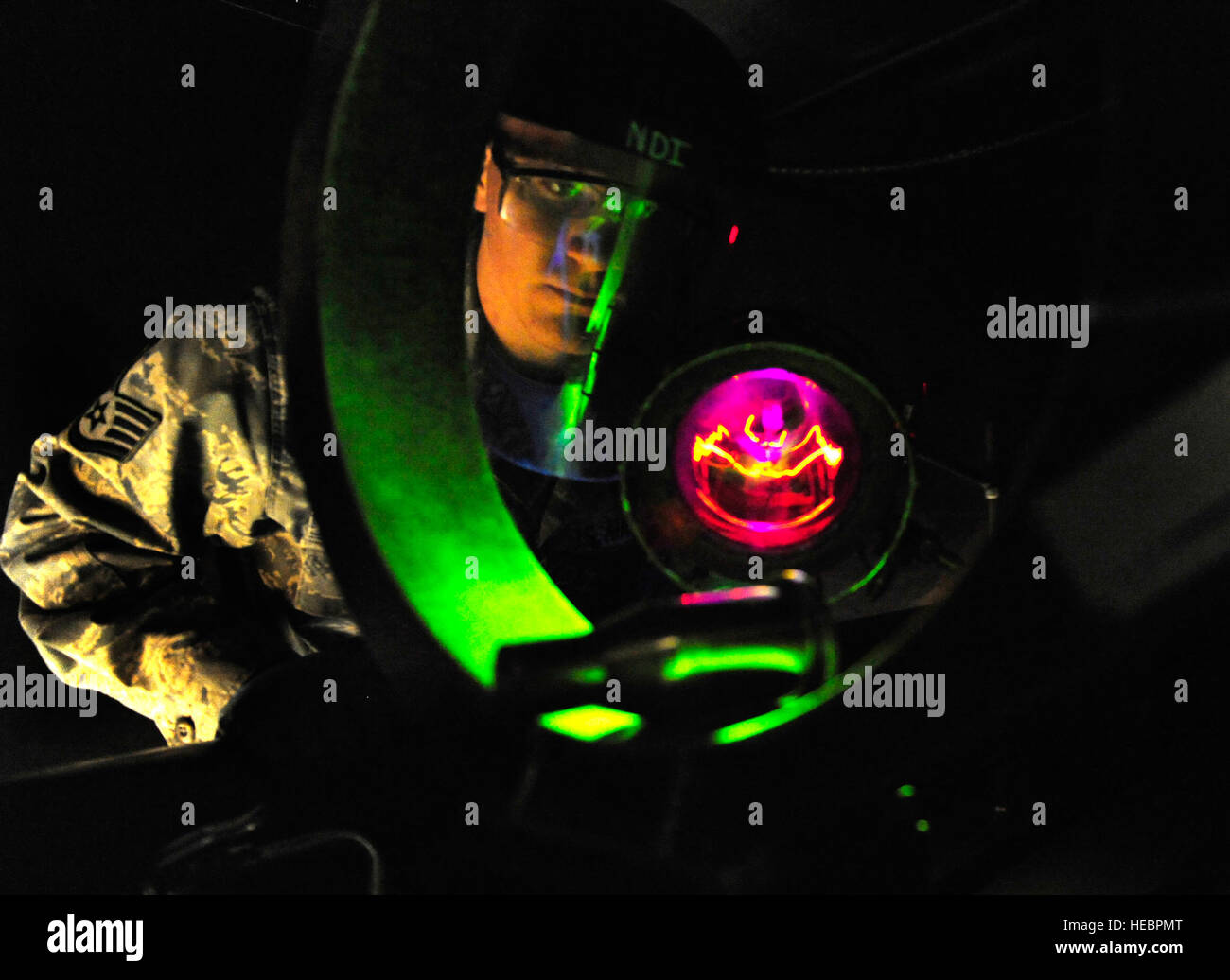 Magnetic particle inspection hi-res stock photography and images - Alamy