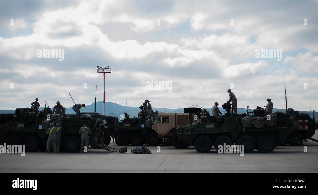 U.S. Army Troops assigned to Apache Troop, 1st Squadron, 2d Cavalry ...
