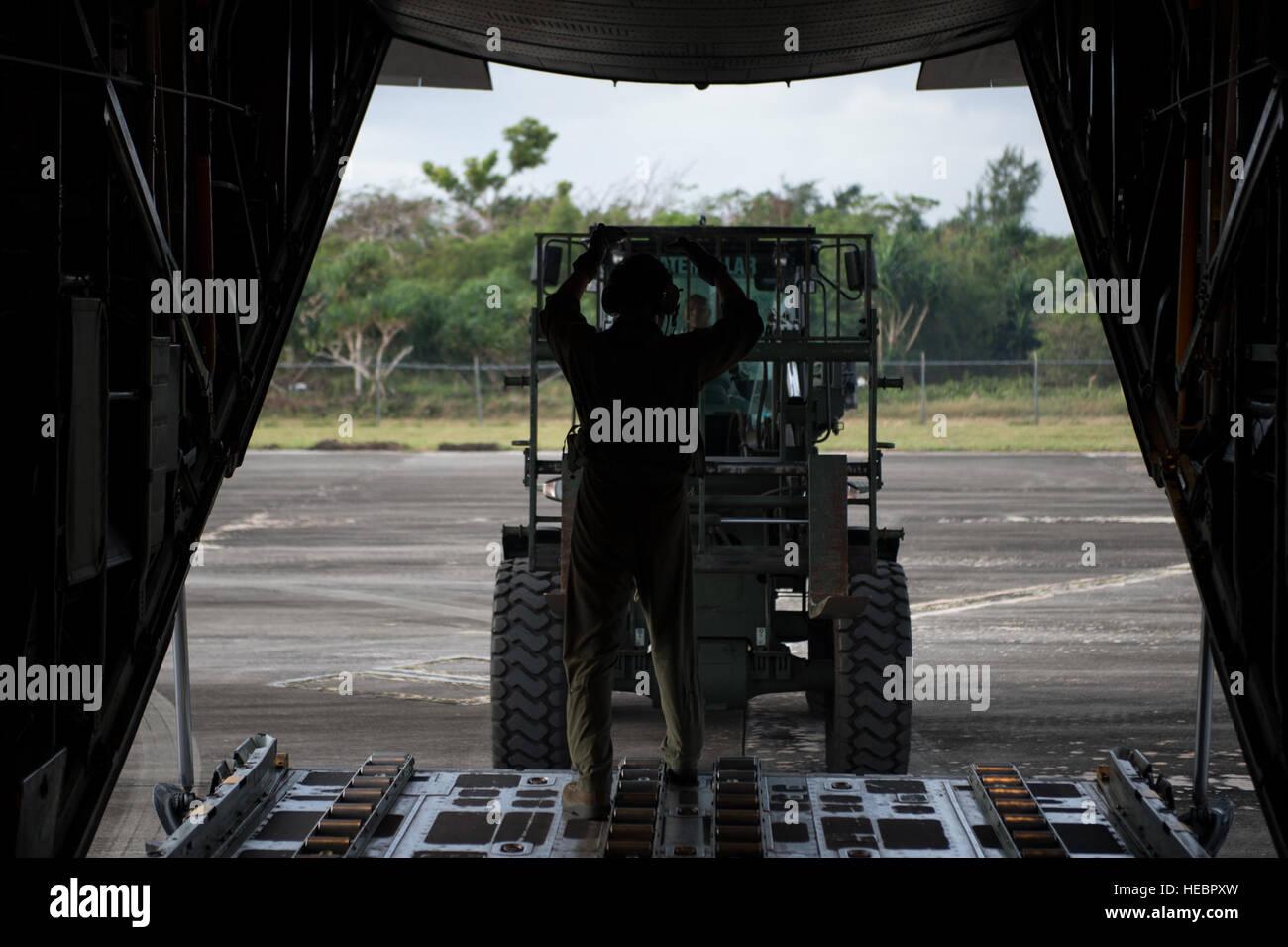 U s air force forklift hi-res stock photography and images - Alamy