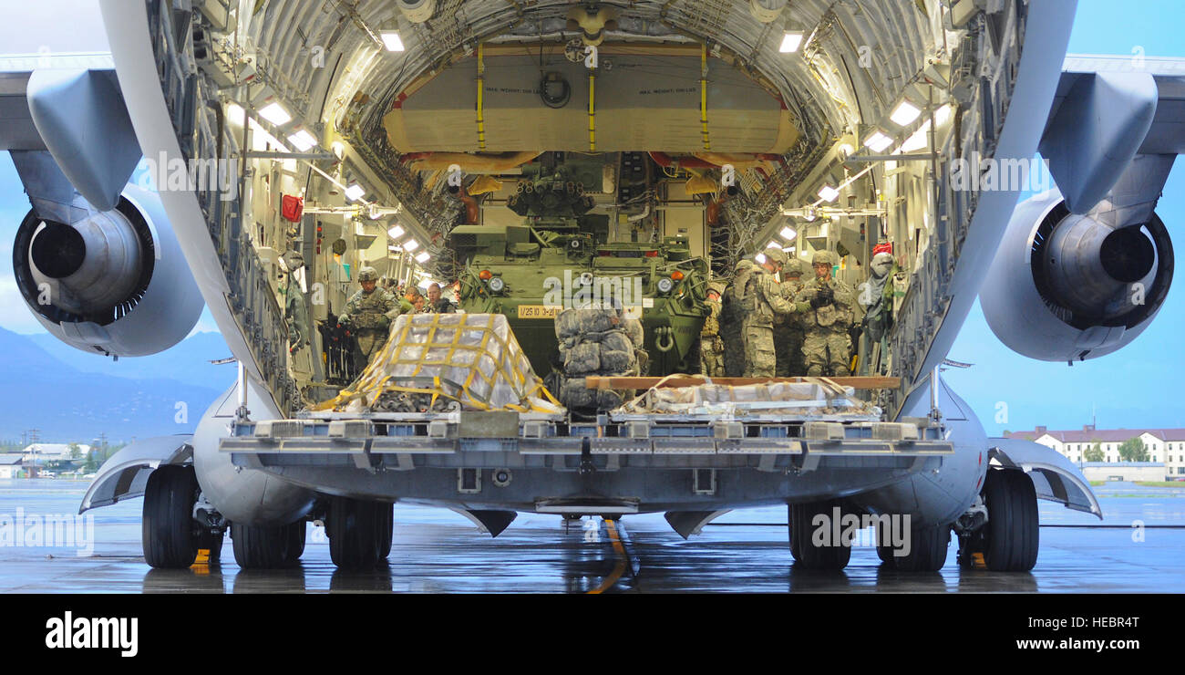Stryker vehicles soldiers from hi-res stock photography and images - Alamy
