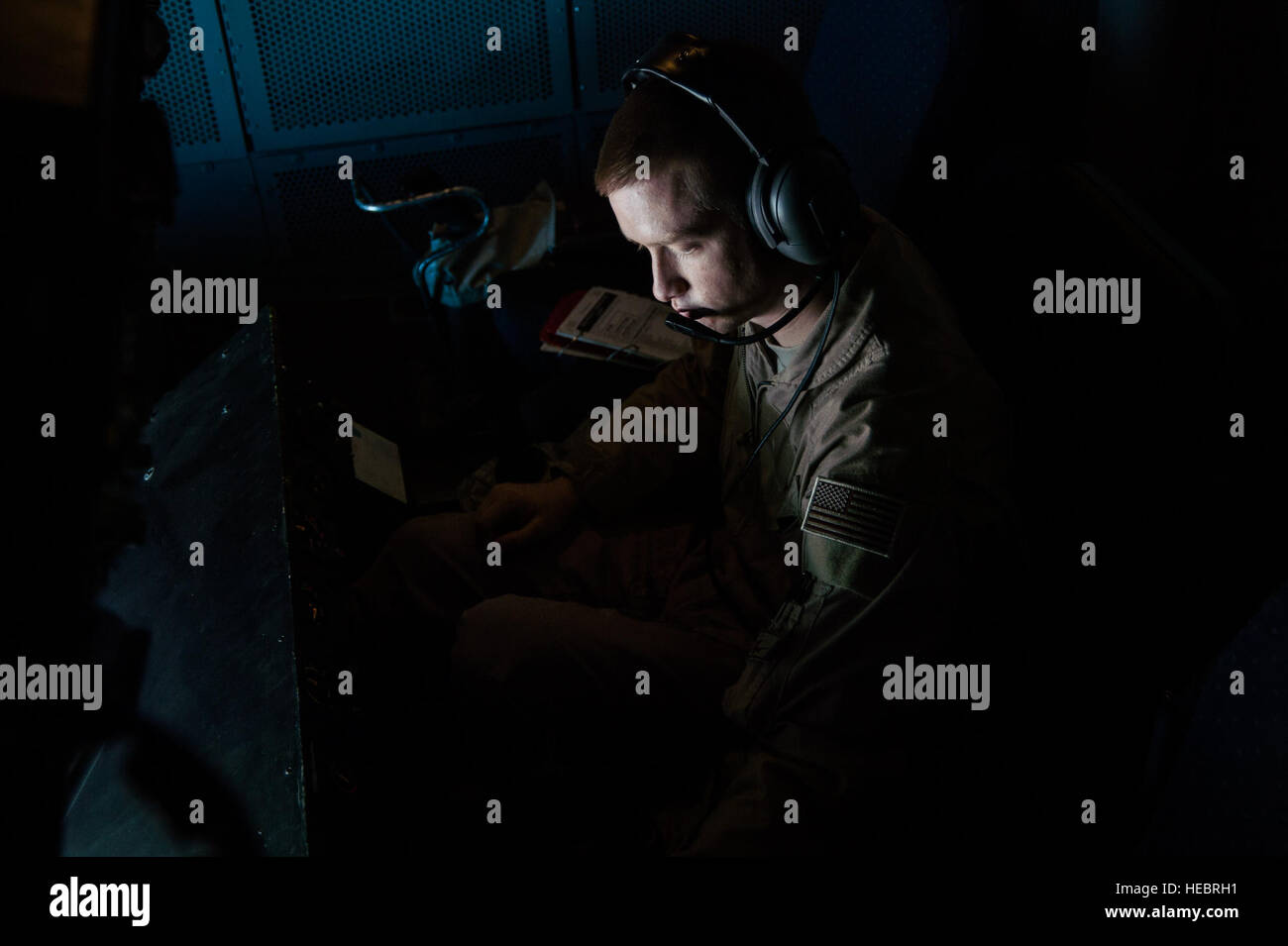 A KC-10 Extender boom operator conducts aerial refueling over Iraq ...
