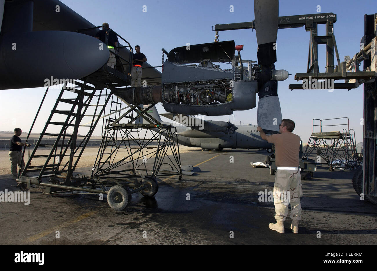 US Air Force (USAF) Maintainers from the 745th Expeditionary Airlift ...
