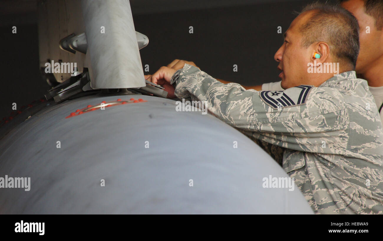 F 22 initial operational capability hi-res stock photography and images ...