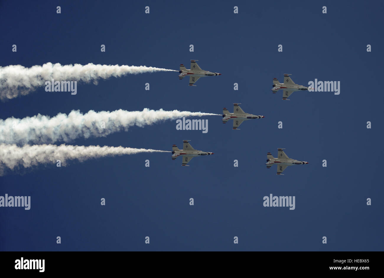 The U.S. Air Force "Thunderbirds", perform the Five Card Loop during OC ...