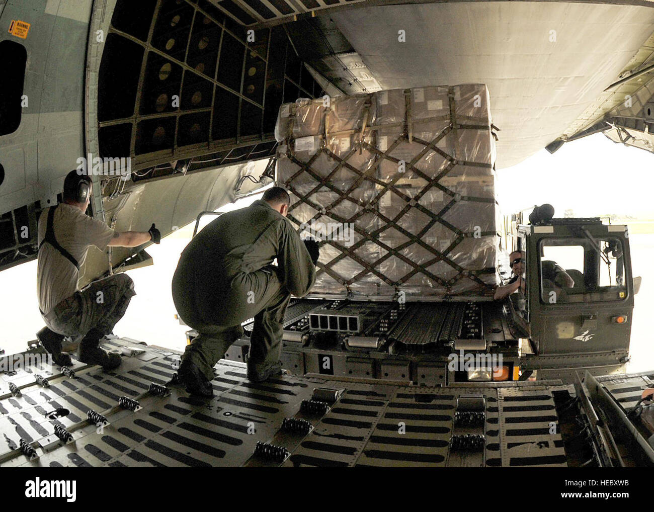 60k Tunner Aircraft Loader Stock Photos & 60k Tunner Aircraft Loader ...