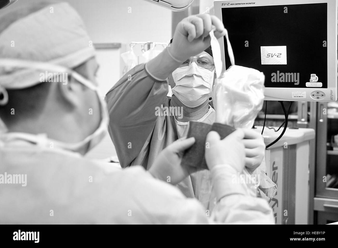 Orthopedic surgeon Black and White Stock Photos & Images - Alamy