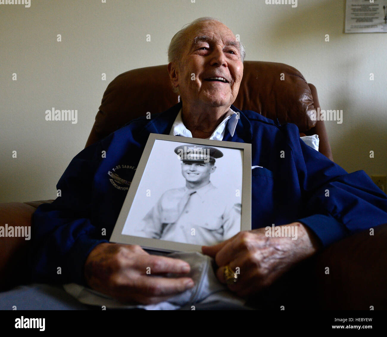Ralph Parr served as a pilot in the Army Air Forces and U.S. Air Force ...