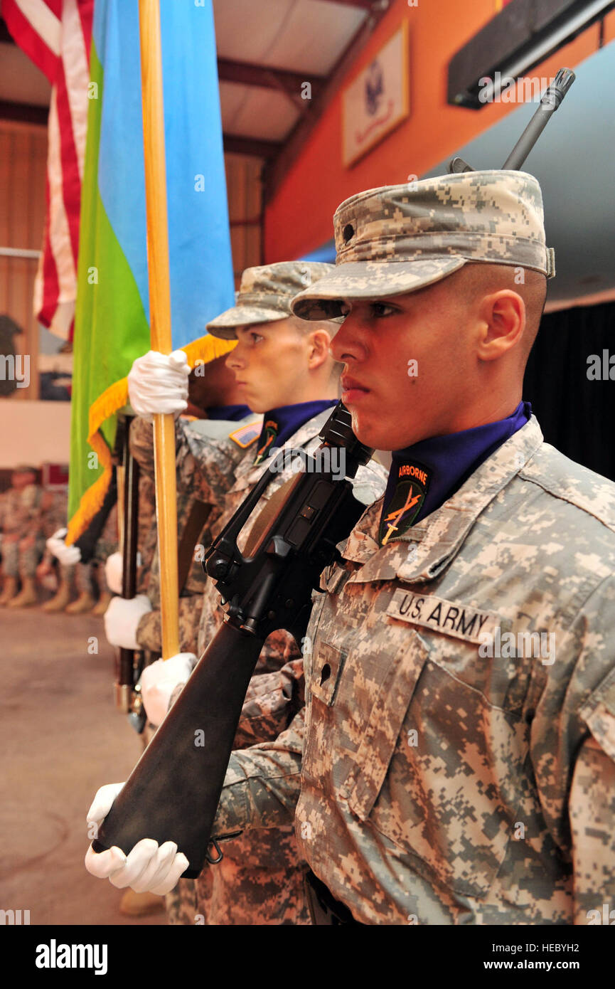 Color guardsmen of the U.S. Army 402nd Civil Affairs Battalion (CA BN ...