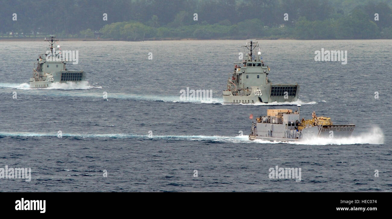 110509-F-HS649-266 ABOARD USS CLEVELAND (LPD 7) (May 9, 2011) (Left to ...