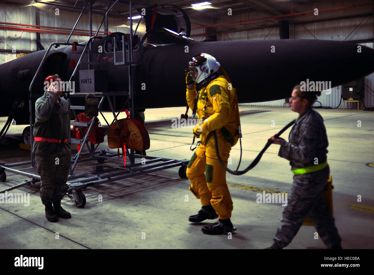 Maintainers from the 9th Aircraft Maintenance Squadron salutes U-2 ...