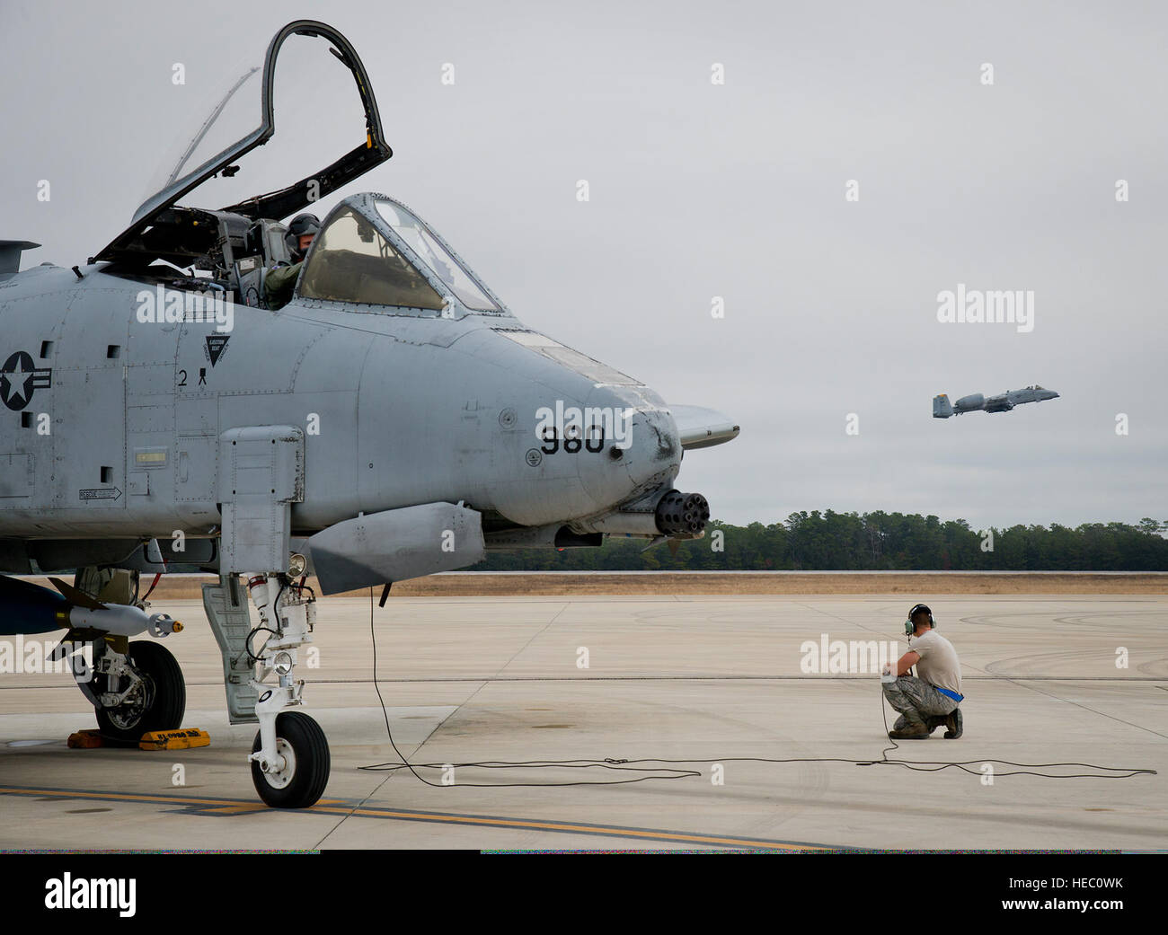355th aircraft maintenance squadron hi-res stock photography and images ...