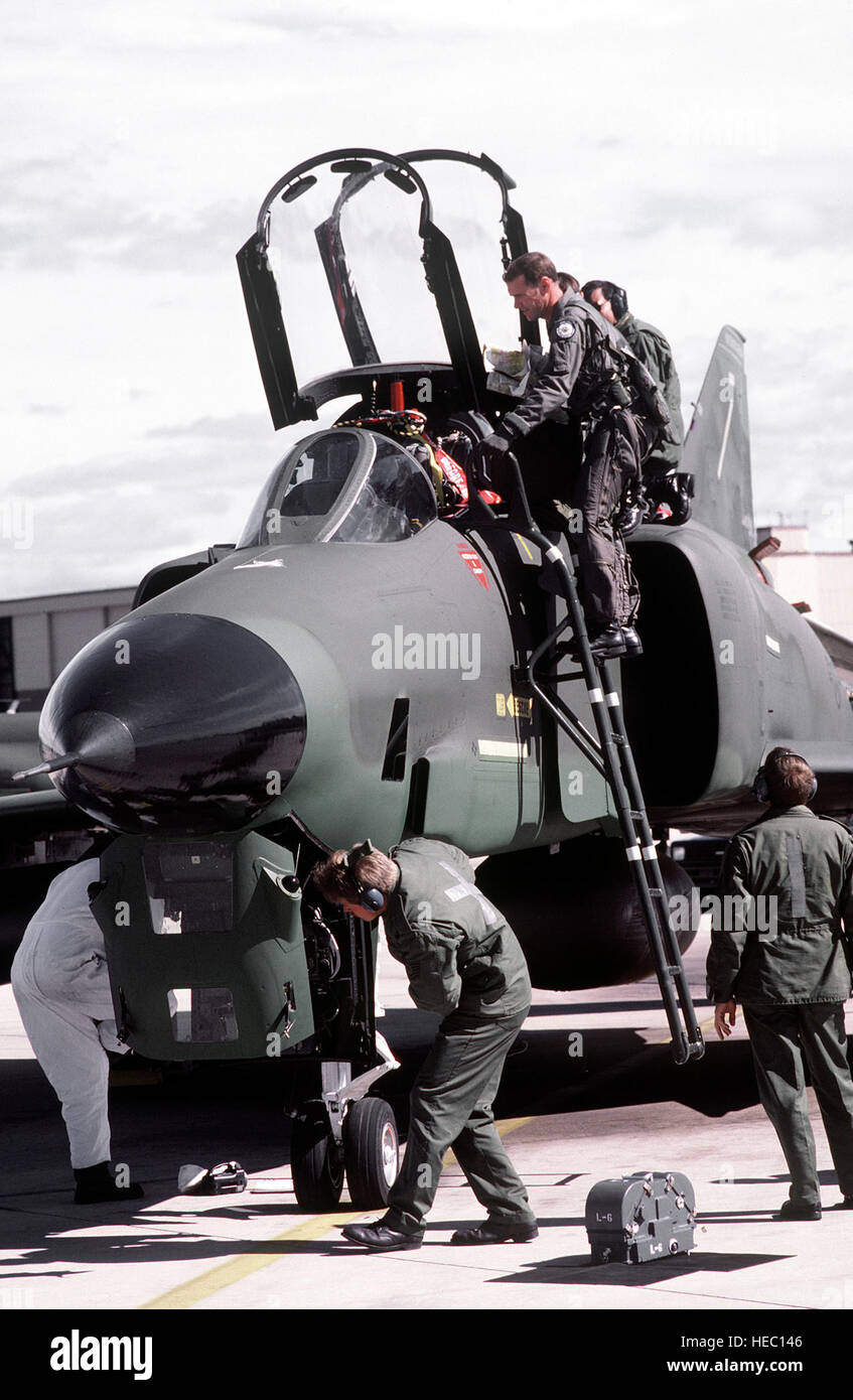 Rf 4c hi-res stock photography and images - Alamy