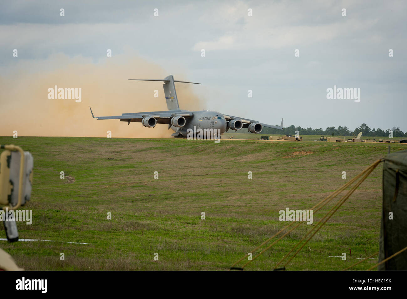 A C-17 Globemaster III aircraft from Joint Base McGuire-Dix-Lakehurst ...