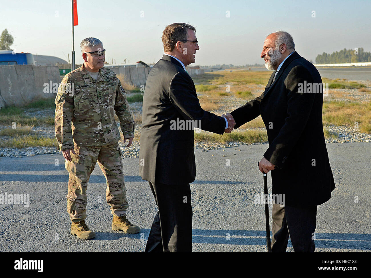 General John Campbell and U.S. Defense Secretary Ash Carter greet ...
