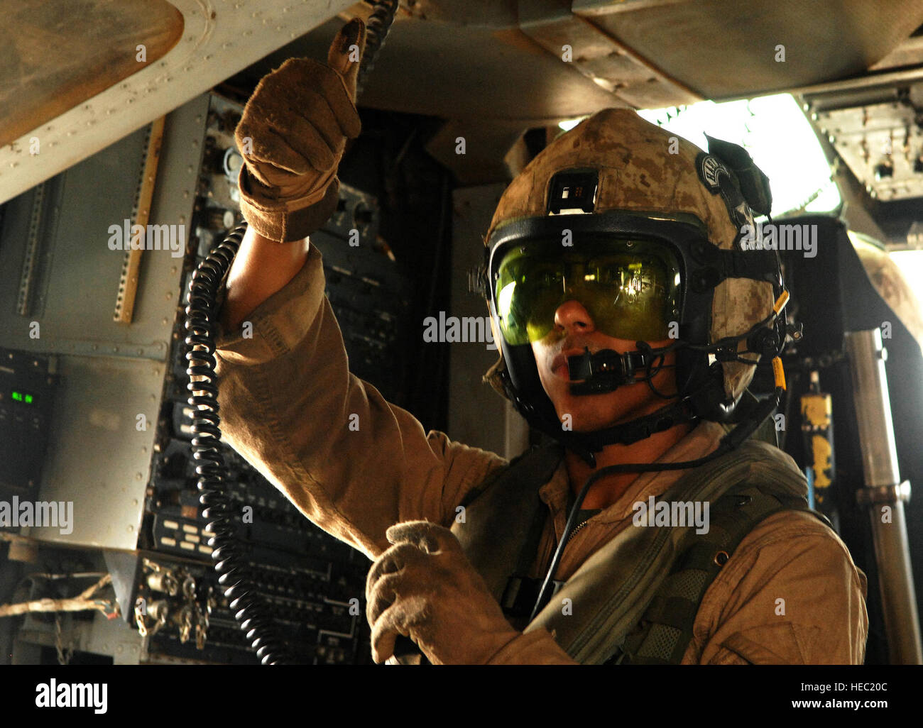 U.S. Marine Sgt. Emmanuel De Los Santos, Left Wing Aerial Observer ...