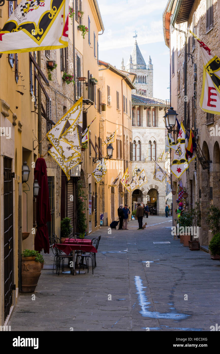 A small alley between houses inside town Stock Photo - Alamy