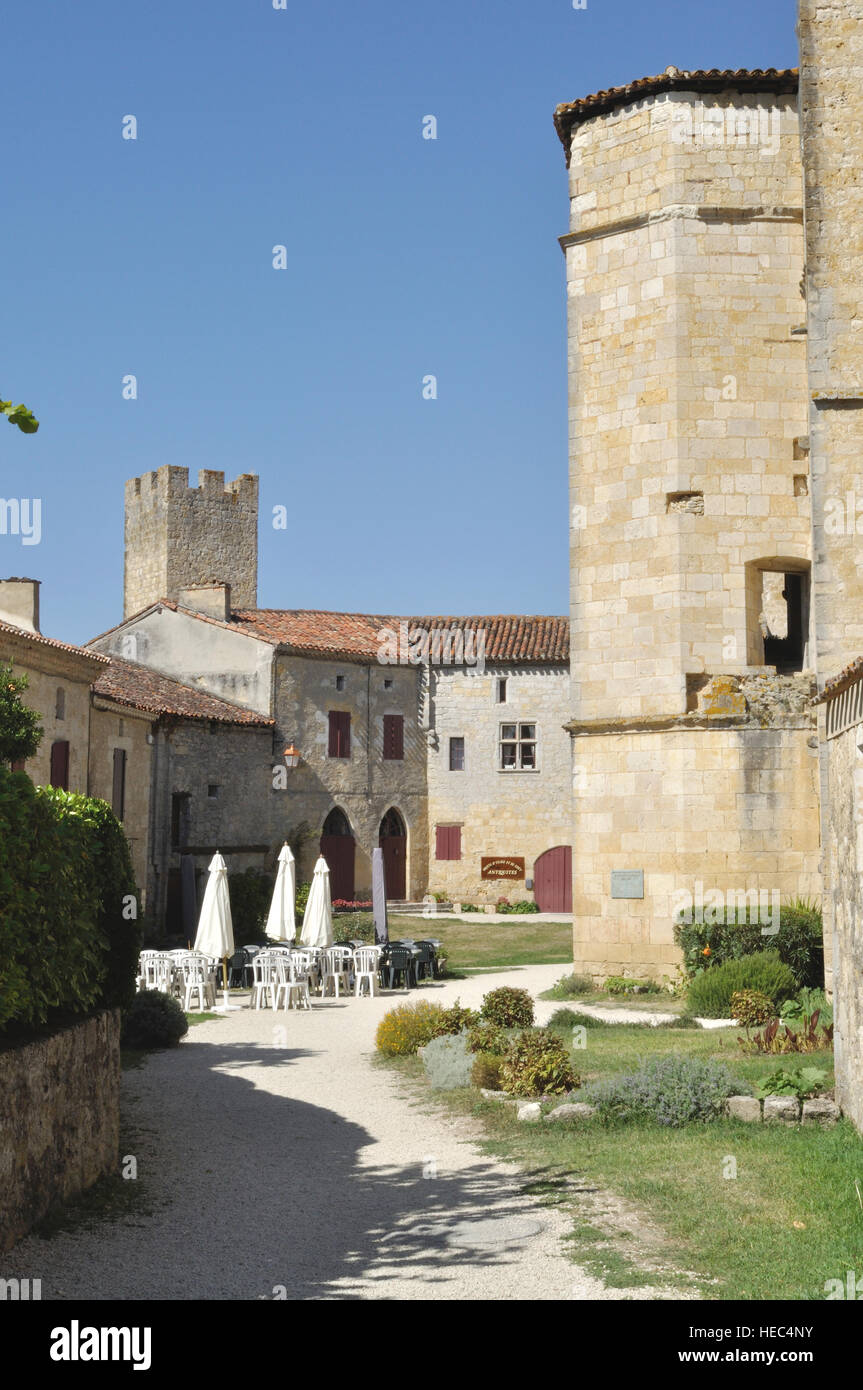 Inside the walled village of Larressingle, France Stock Photo - Alamy