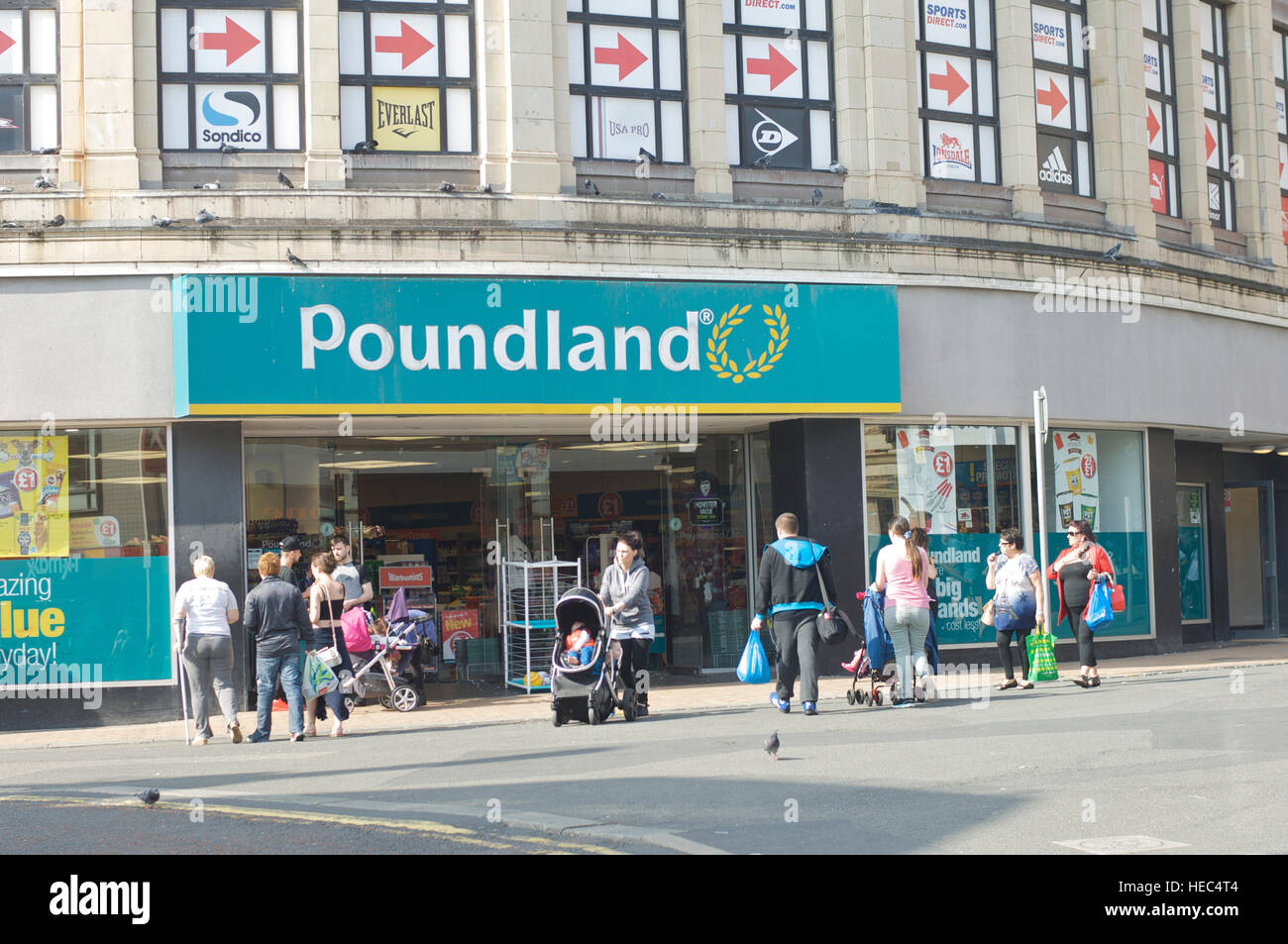 Poundland shop in Blackpool town centre Stock Photo - Alamy