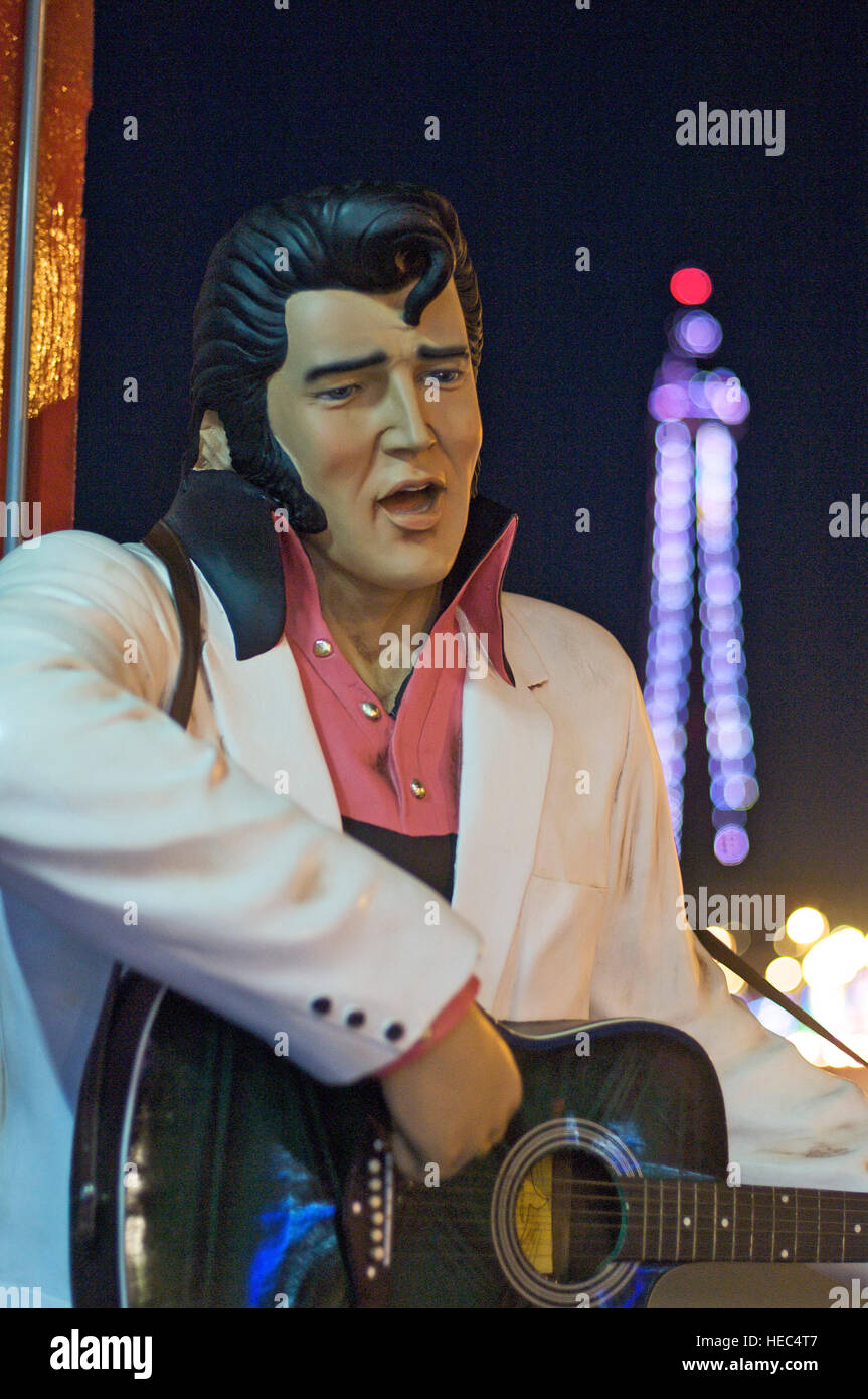 Elvis presley model hi-res stock photography and images - Alamy