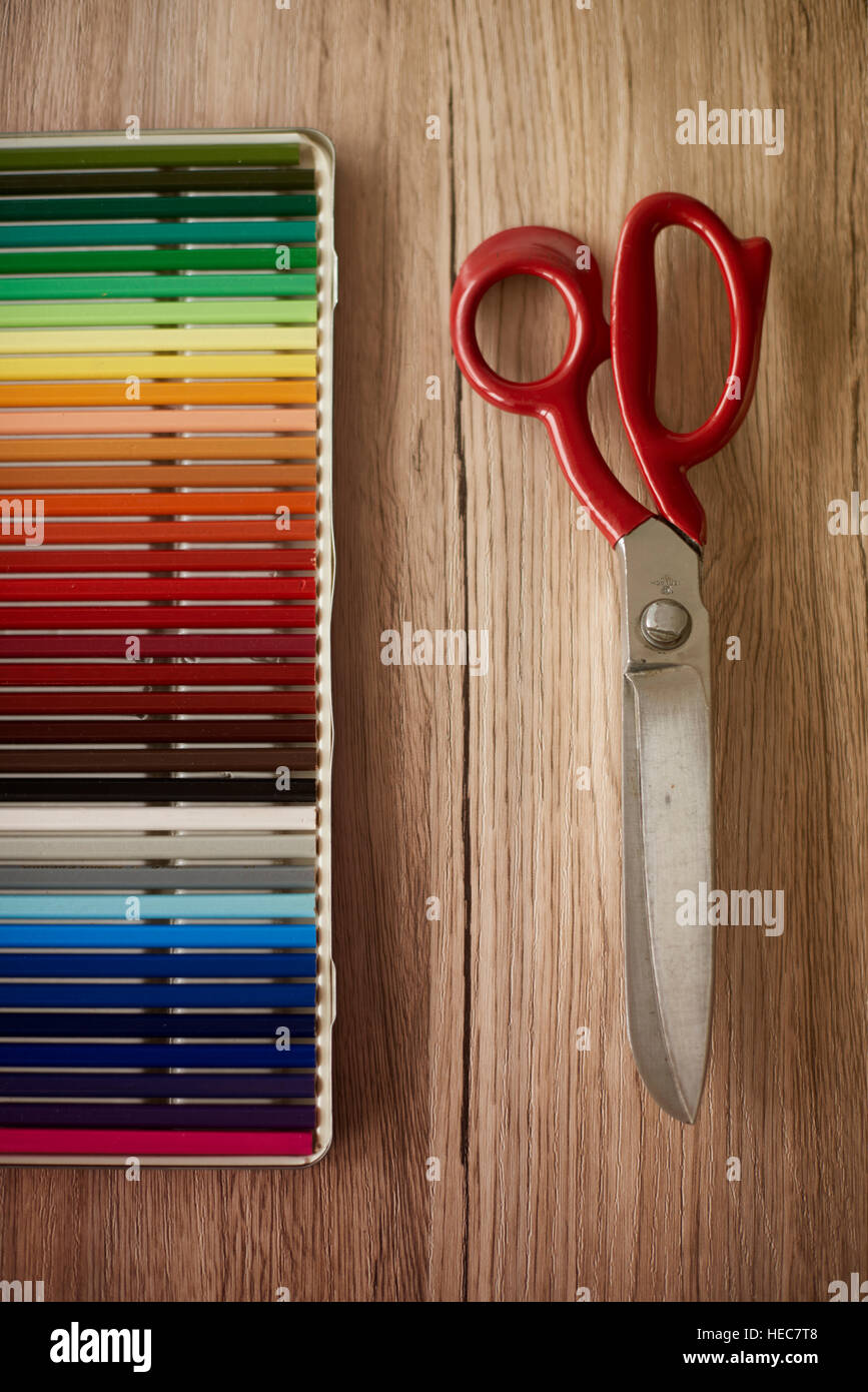 Box of crayons hi-res stock photography and images - Alamy