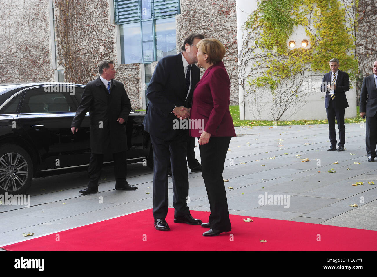 Angela Merkel welcomes world leaders for talks on the threat from ...