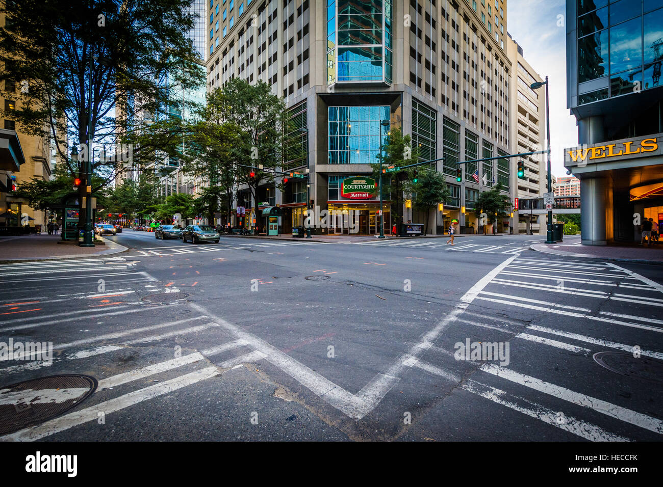 Intersection in Uptown, Charlotte, North Carolina Stock Photo - Alamy