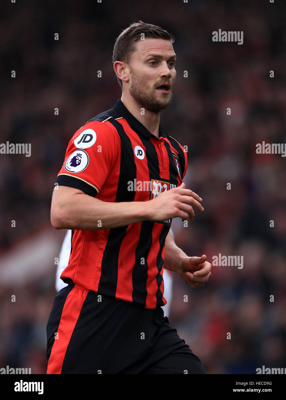 AFC Bournemouth's Simon Francis Stock Photo - Alamy