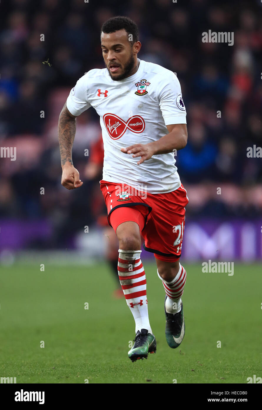 Southampton's Ryan Bertrand Stock Photo - Alamy