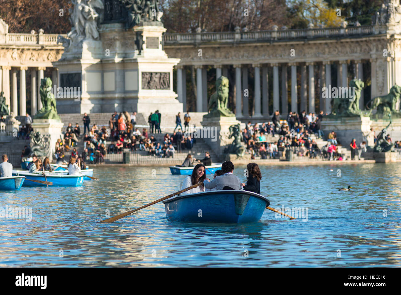 Boating on the main lake in Retiro park, Madrid, Spain Stock Photo - Alamy
