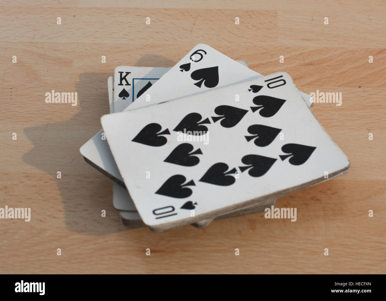 Deck of cards green background hi-res stock photography and images - Alamy