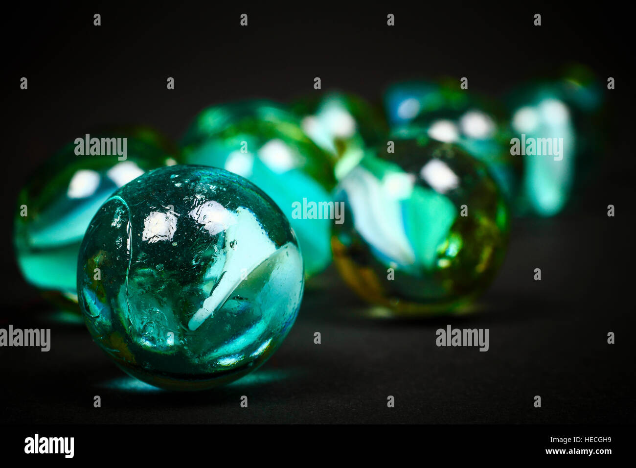 Glass marbles texture hi-res stock photography and images - Alamy