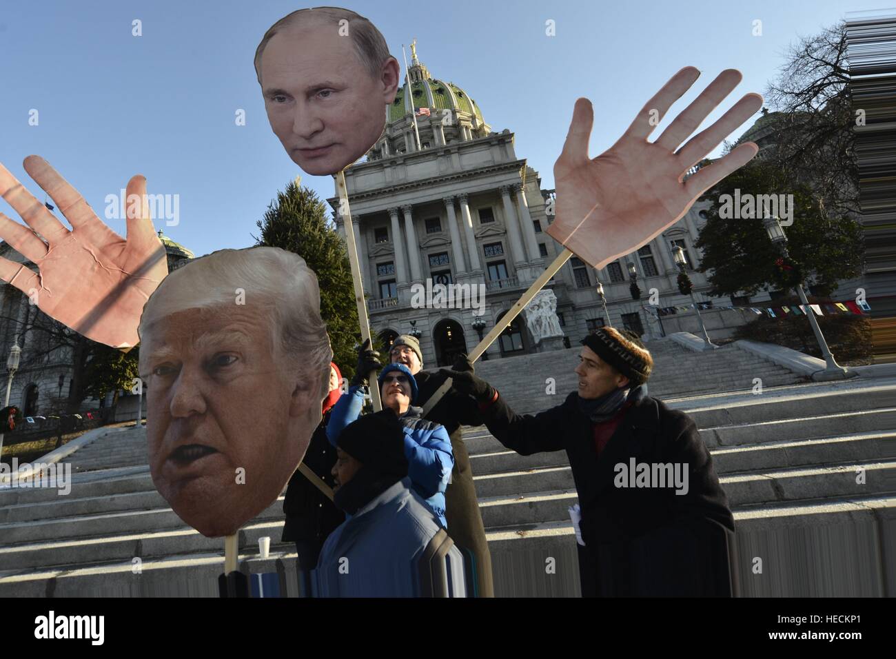 Putin puppets hi-res stock photography and images - Alamy
