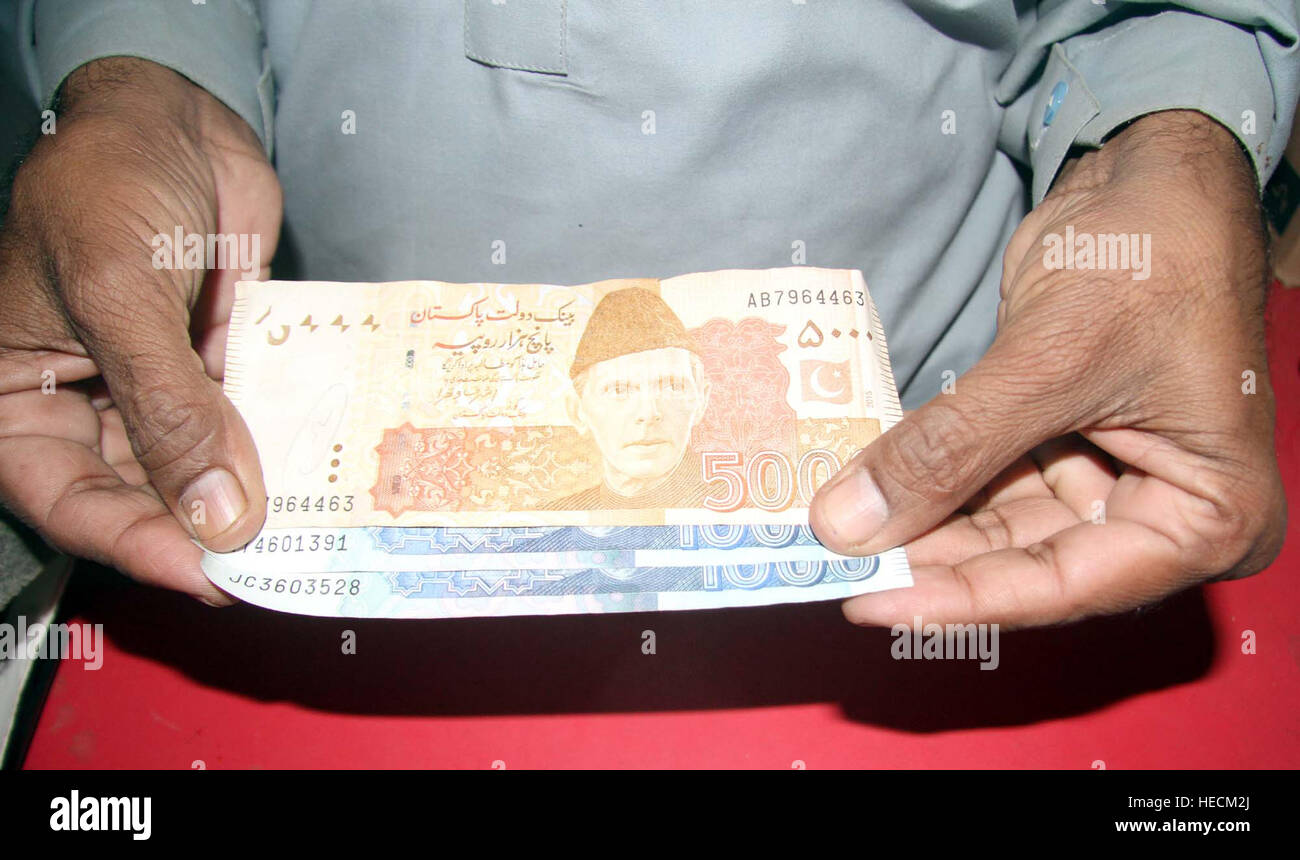 5000 note hi-res stock photography and images - Alamy