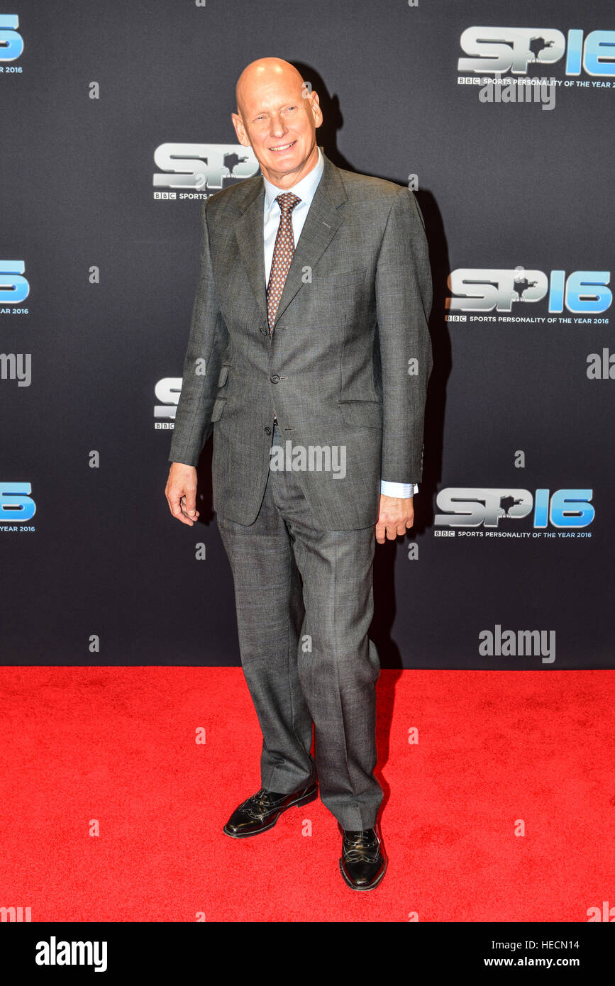 Duncan Goodhew arriving on the Red Carpet the 2016 Sports personality ...