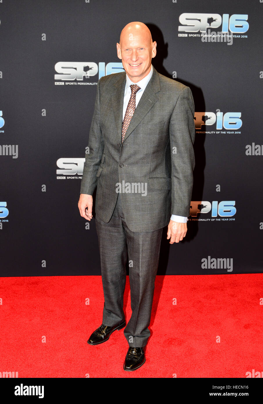 Duncan Goodhew arriving on the Red Carpet the 2016 Sports personality ...