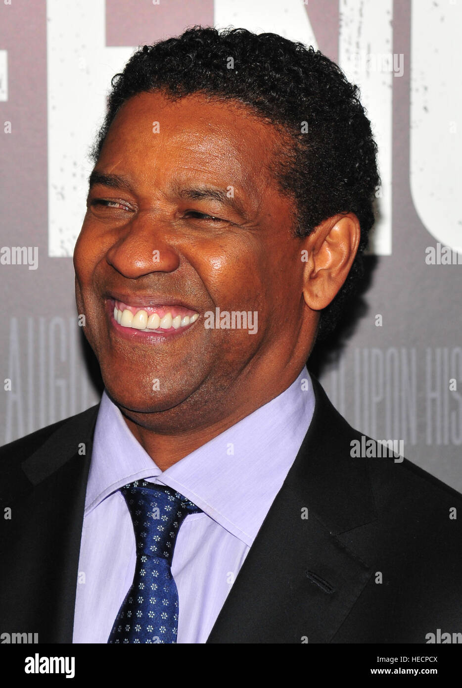 New York, USA. 19th Dec, 2016. Denzel Washington attends the 'Fences ...