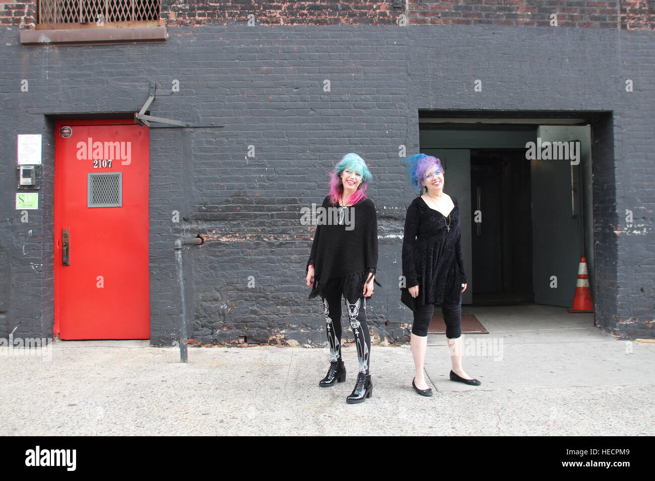 New York, US. 10th Aug, 2016. FILE - The sisters Snooky (l) and Tish (r ...