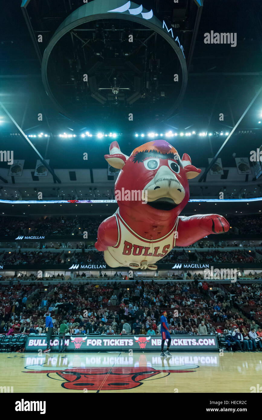 Inflatable bulls hi-res stock photography and images - Alamy