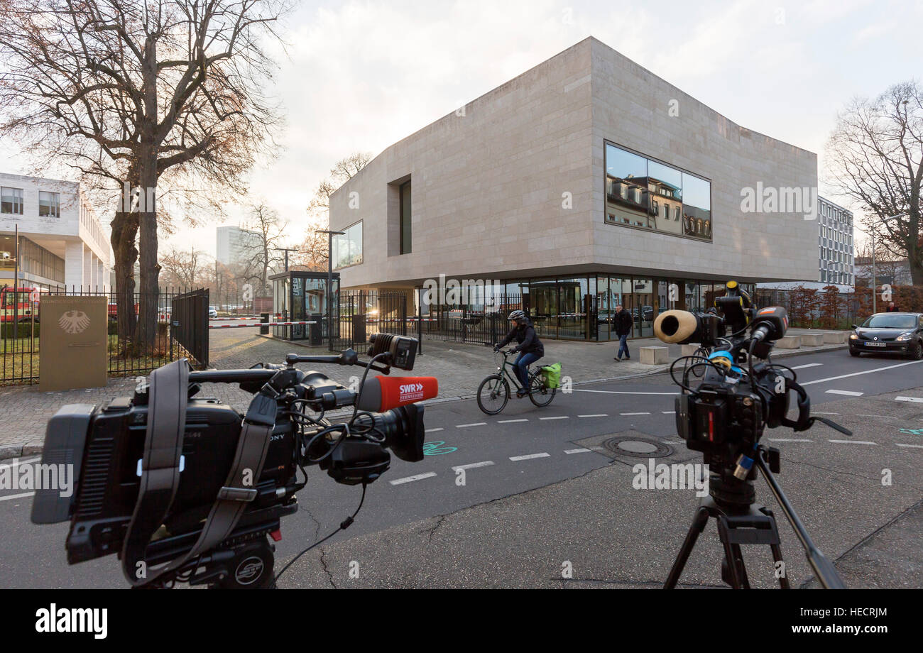 Karlsruhe, Germany. 20th Dec, 2016. Cameras and TV crews outside the ...