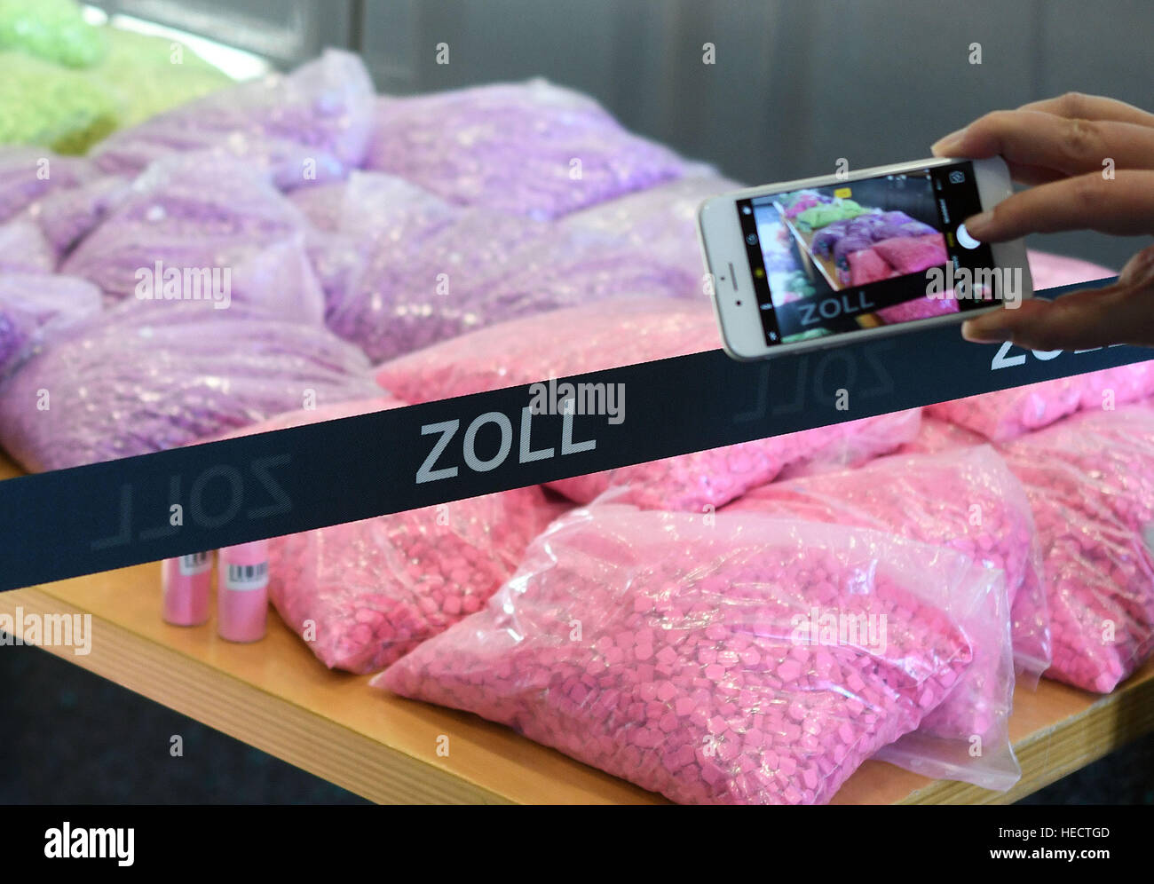 Cologne, Germany. 20th Dec, 2016. Plastic bags of ecstasy pills on ...