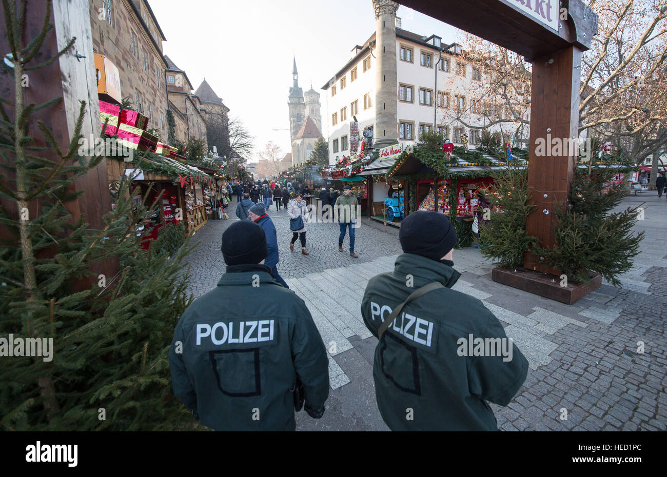 Stuttgart, Germany. 21st Dec, 2016. Two police officers standing at the ...