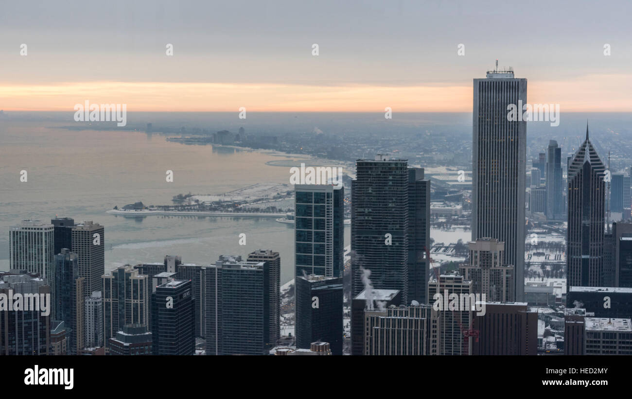 Chicago, USA. 21 December 2016. Weather. The sunrise on the winter ...