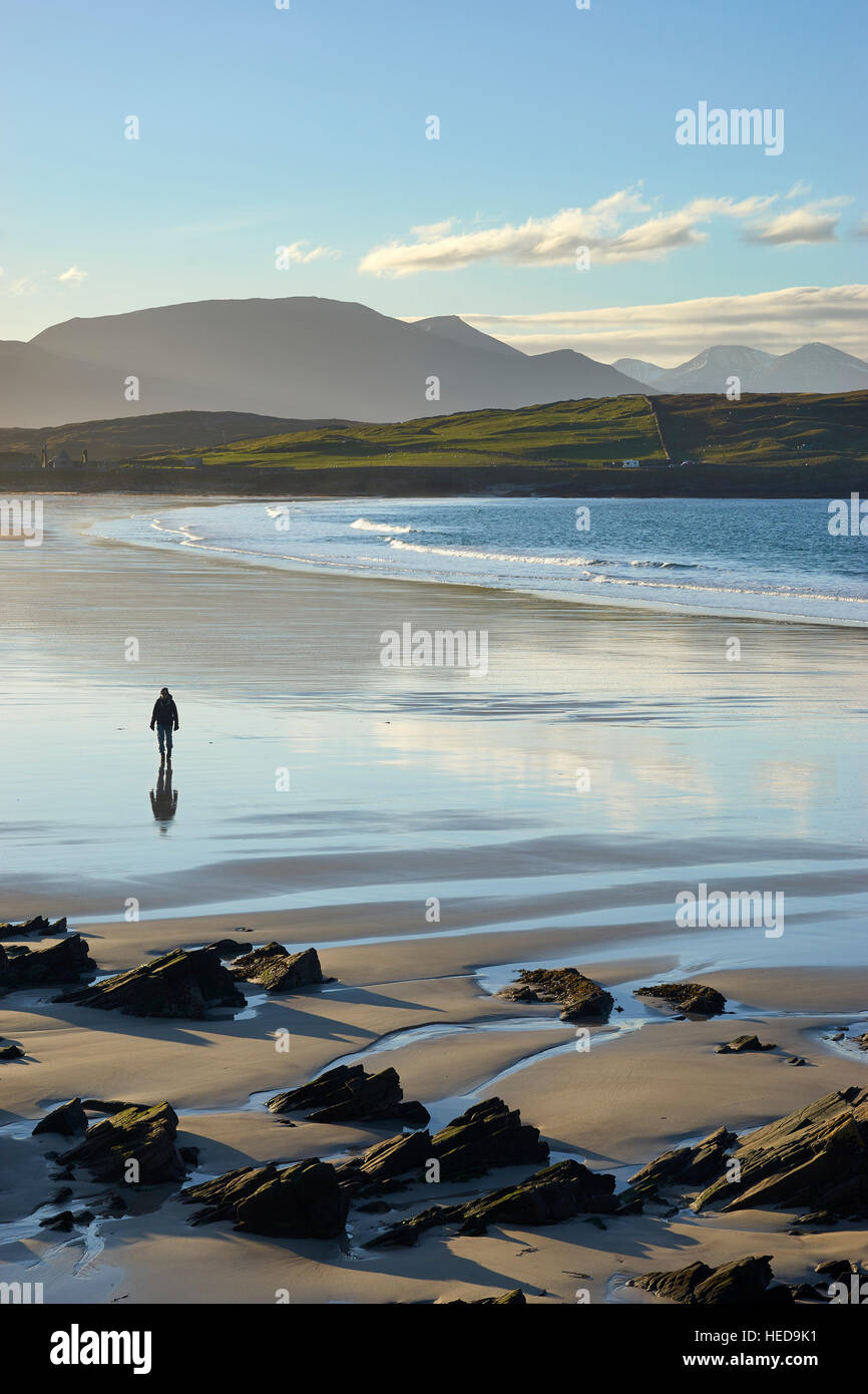 Walking on balnakeil bay beach hi-res stock photography and images - Alamy