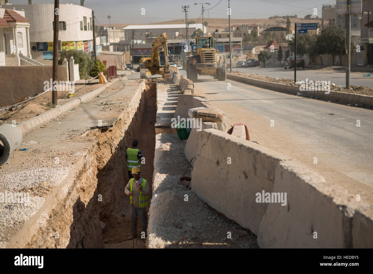 Urban waterline construction in Zarqa, Jordan Stock Photo - Alamy